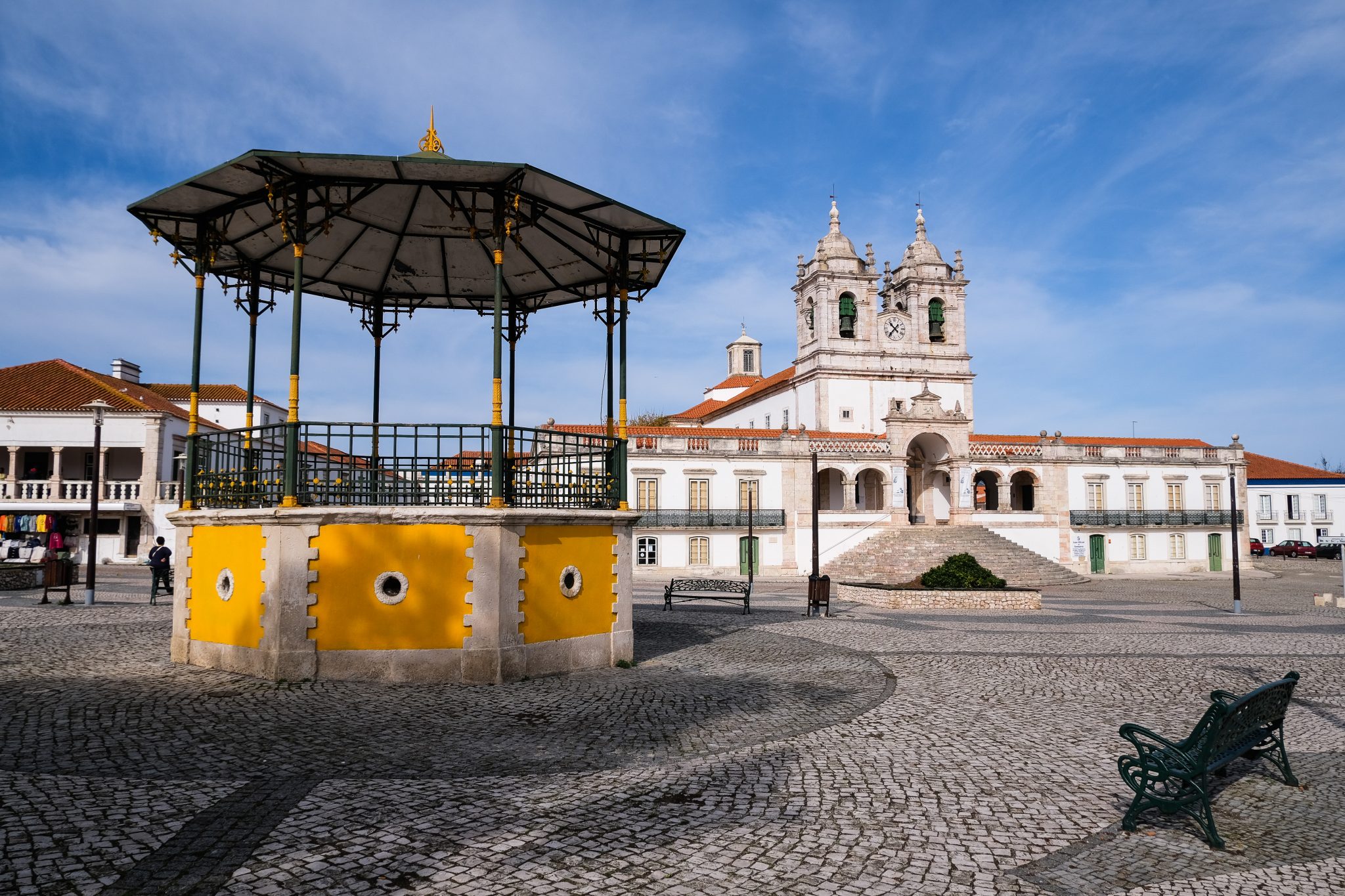 Visitare Nazaré - Il paese con le onde più alte del mondo | Obiettivo ...