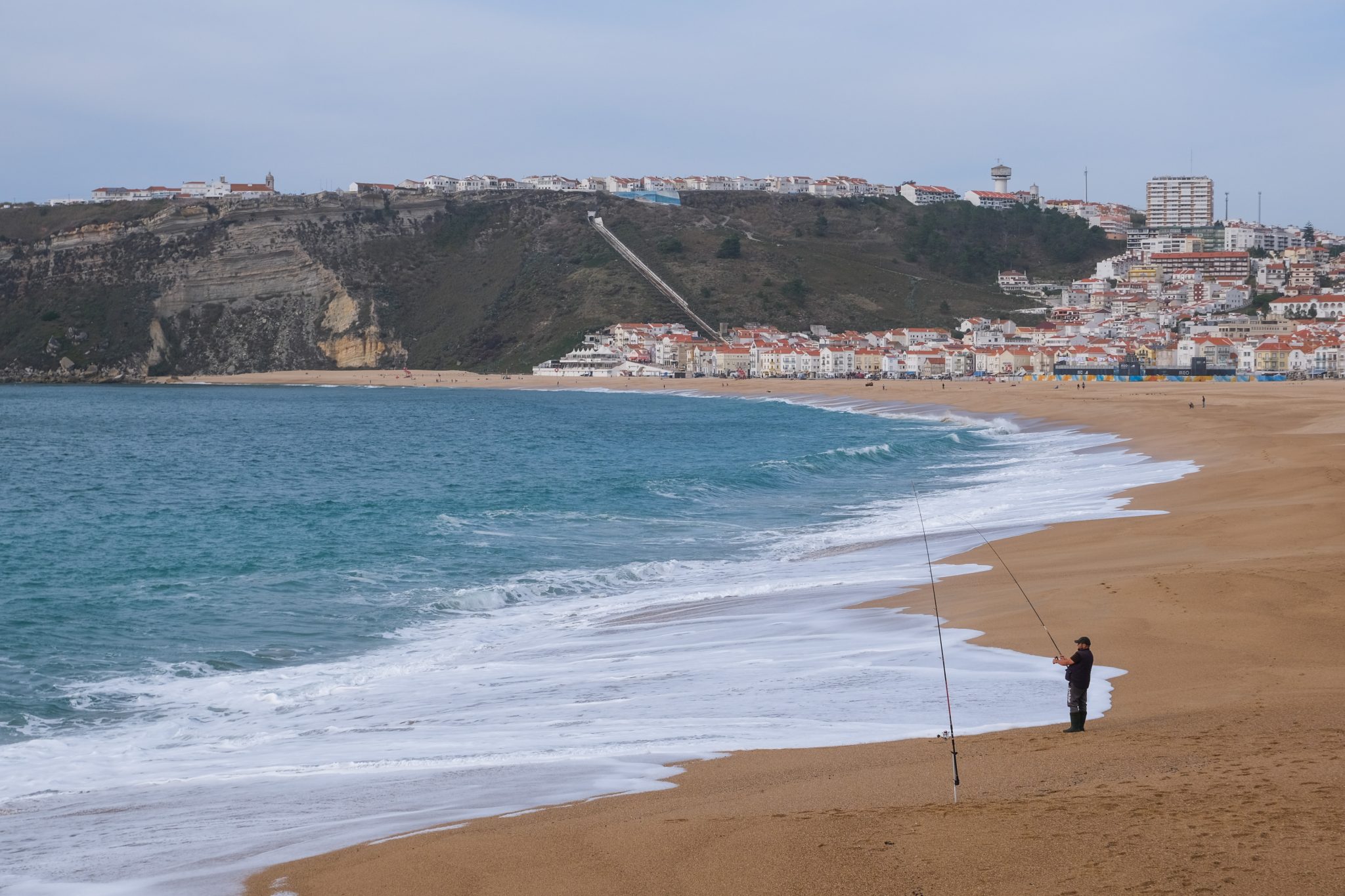 Visitare Nazaré - Il paese con le onde più alte del mondo | Obiettivo ...